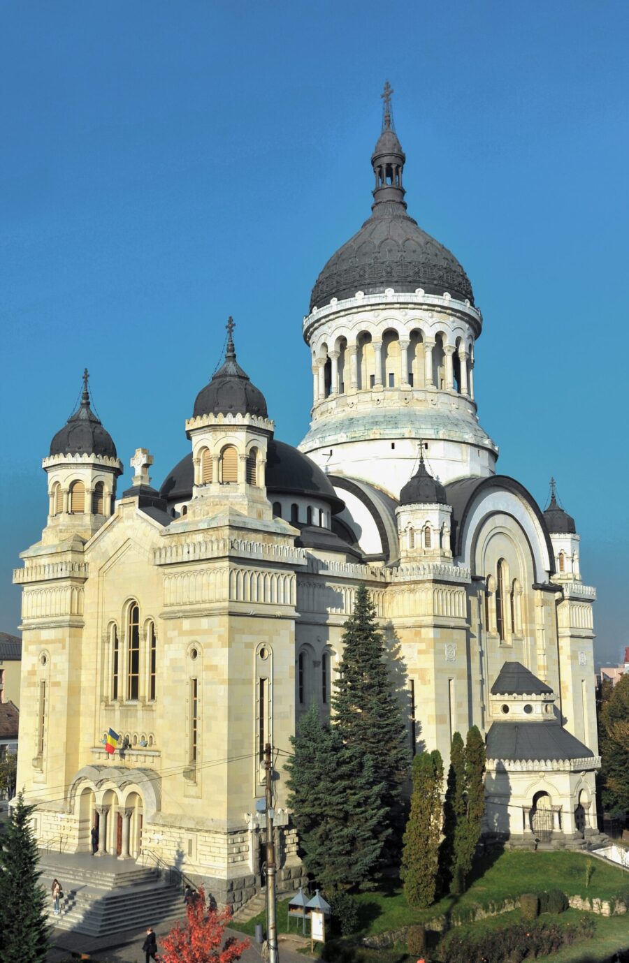 17 ani de Mitropolie la Cluj. 7 înalți ierarhi vor săvârși Sfânta ...